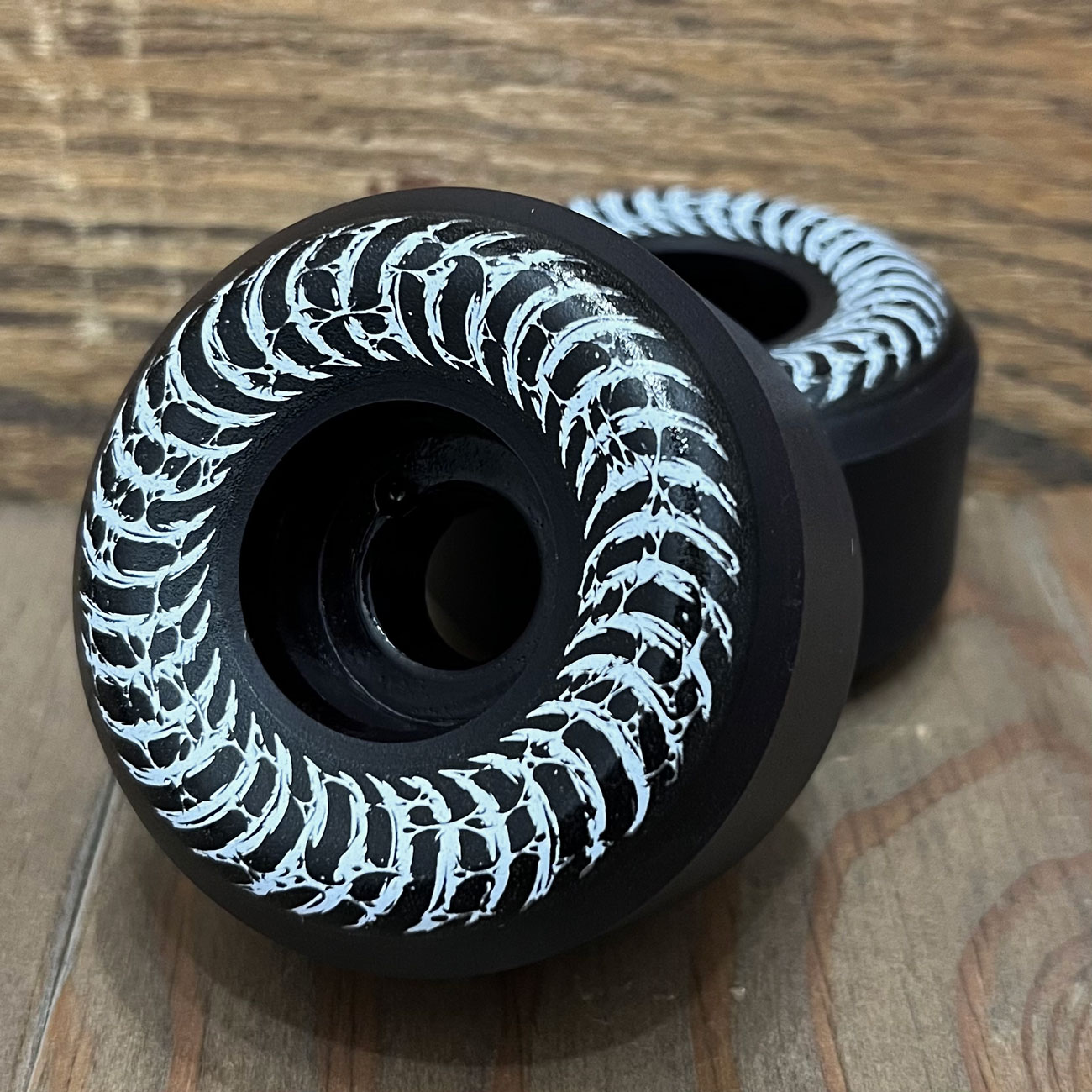 【スクエア】SPITFIRE F4 DECAY CONICAL FULL BLACK 99A 54mm | HIGHSOX SKATEBOARDS